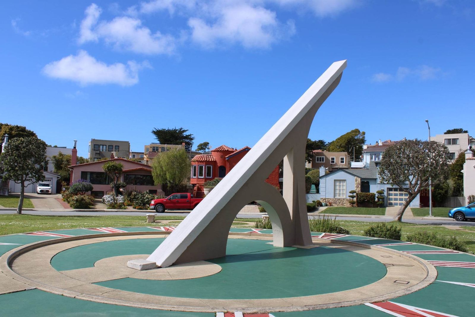 How To Tell Time By Ingleside’s Giant Sundial