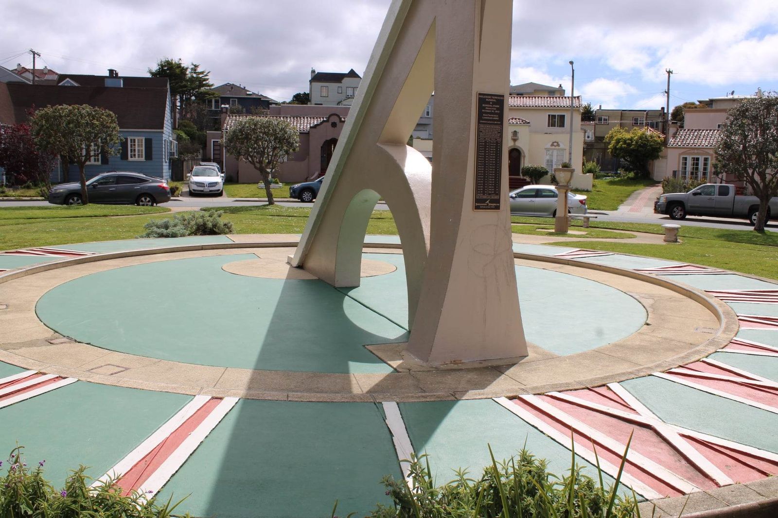 How To Tell Time By Ingleside’s Giant Sundial